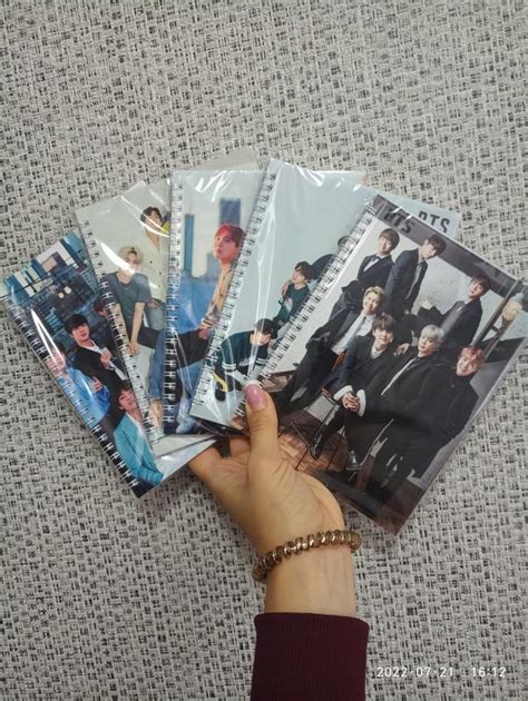 Комплект из 5 тетрадей а5 на пружине Bts бтс 48 листов клетка — ціна 350 грн у каталозі