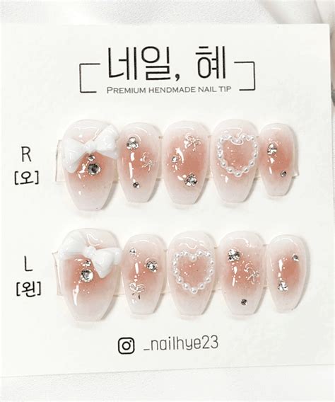 💖인기폭발💖 프린세스리본치크네일｜웨딩네일｜수제네일팁｜귀여운네일｜리본네일｜치크네일 에이블리