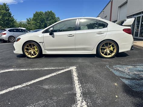White Car Gold Wheels Gold Pescaras