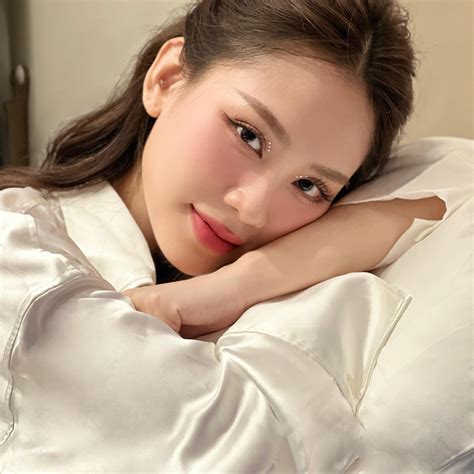 huỳnh nguyễn mai phương chỉ là một ánh mắt khiến em chìm vào cơn