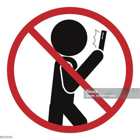 전화 기호 없음의 격리된 벡터 그림입니다 말하거나 Wgile 걷는 아이콘을 부르지 않습니다 적혈구 금지 빨간색 원이 줄을 긋고 전화하는 남자의 벡터 검은색 그림 0명에 대한