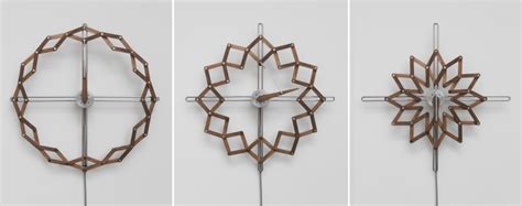 A Unique Kinetic Wall Clock That Gradually Expands And Contracts With Each Passing Hour Of The Day