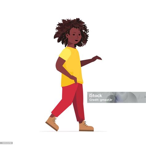 아름다운 아프리카 계 미국인 소녀 귀여운 아이 서 포즈 여성 만화 캐릭터 전체 길이 가공의 인물에 대한 스톡 벡터 아트 및 기타 이미지 가공의 인물 건강한 생활방식