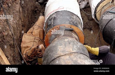 Assembly Pipeline Stock Videos And Footage Hd And 4k Video Clips Alamy