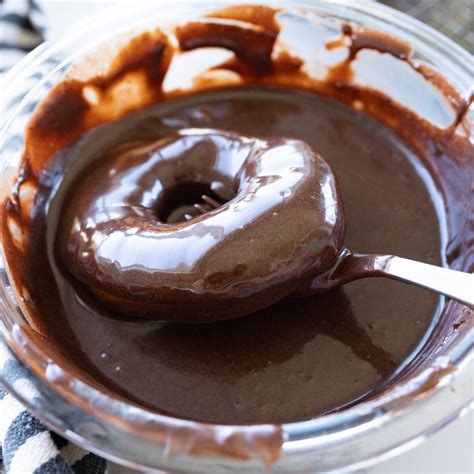 How To Make Doughnuts Chocolate Glaze