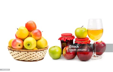 고리 버들 바구니에 담긴 사과 흰색으로 분리 된 사과의 주스와 잼 콜라주 0명에 대한 스톡 사진 및 기타 이미지 0명 개체 그룹 건강한 식생활 Istock