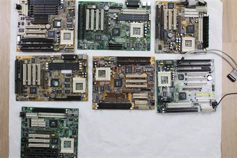 Cyrix IBM X MX PR Vs Intel Pentium MMX MHz Clous