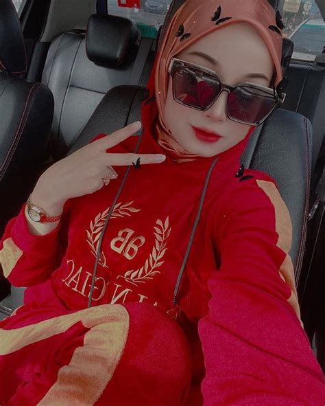 Awek Tudung Hitam Dalam Kereta Andrew Ellison Awek Tudung Hitam Dalam Kereta Andrew Ellison