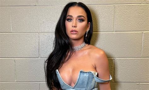 Katy Perry Σχεδόν αγνώριστη μετά την αλλαγή στο Look της Instyle
