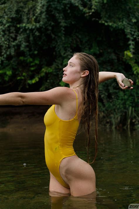 Suzie Hartford Moon Torrance In The Lake