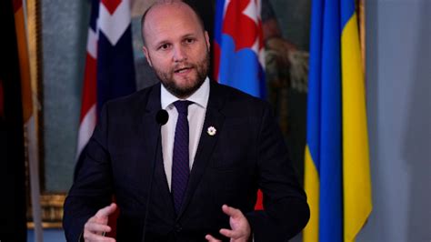 Министърът на отбраната на Словакия Да решим дали ще дадем МиГ 29 на Украйна Front Bg