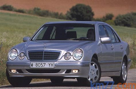 Fotos Exteriores Interiores Y Técnicas Mercedes Benz Clase E Berlina