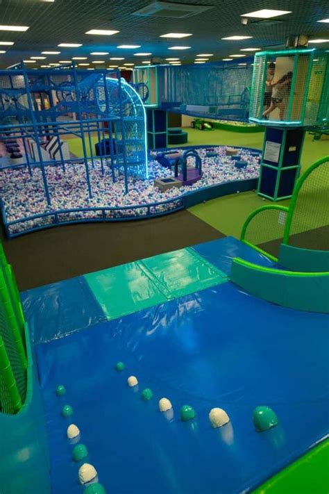 Семейное кафе с детской зоной в Новосибирске Уютное детское кафе