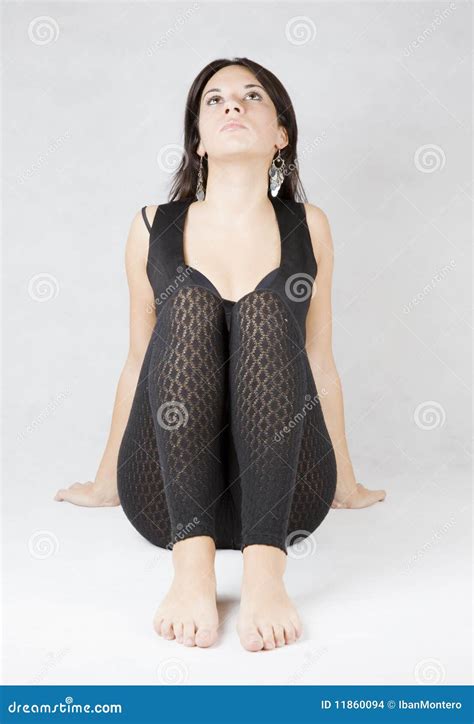 Jeune Fille Mignonne Photo Stock Image Du Mignon Brune