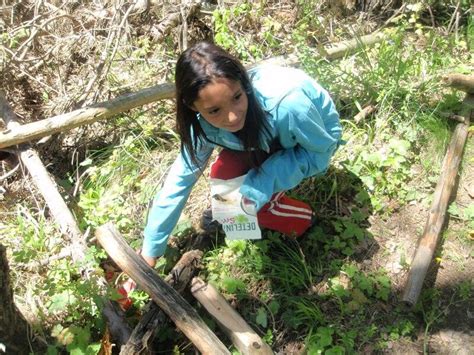 БОГАТСТВОТО НА ГРАДА НИ СА ЗАОБИКАЛЯЩИТЕ ГО ГОРИ ПОЛЯНИТЕ С КРАСИВИТЕ ЦВЕТЯ НАША ГРИЖА Е ДА