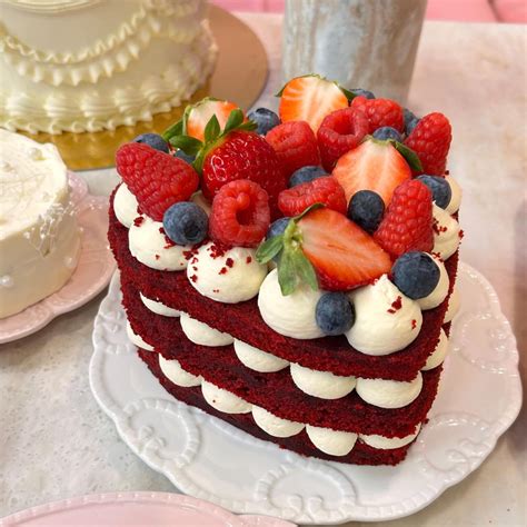 Nude Velvet Cake Besties Bakery Paris