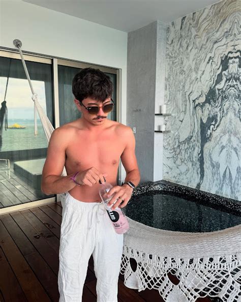 Alexis Superfan S Shirtless Male Celebs Bradley Perry Shirtless IG Pics