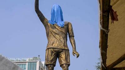 Messi Unveils 70 Foot Statue In India Kicking Off Three Day Tour The