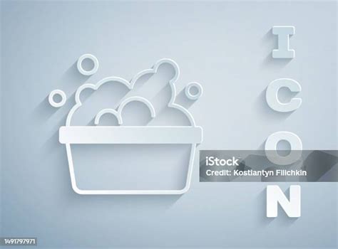 회색 배경에 고립 된 비누 비누 아이콘으로 플라스틱 분지를 잘라 종이 물 그릇 세탁 청소 장비 종이 아트 스타일 벡터 3차원 형태에 대한 스톡 벡터 아트 및 기타 이미지