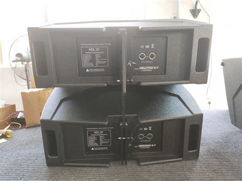 Hdl 20a B Active 10 Line Array Stage Speakers Professional Stage