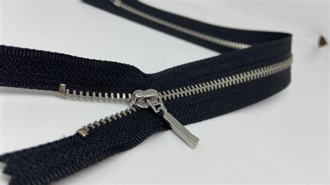 Zips