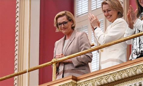 Sophie Thibault Publie Une Première Photo Officielle Avec Sa Blonde Connue Vedette Québec