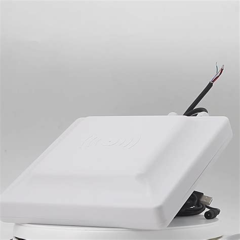 860 ~ 960mhz短距离uhf rfid阅读器3 5米，用于停车控制915mhz uhf读卡器 buy uhf rfid阅读器 短程