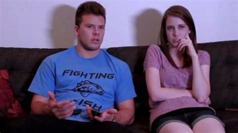 Une Petite Amie Tout à Fait Normale