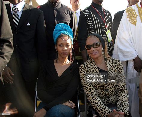 Erykah Badu And Mother News Photo Getty Images