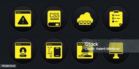 계정 만들기 화면 체크리스트가 있는 클립보드 소프트웨어 클라우드 기술 데이터 전송 웹 개발 프로그래밍 관련 책 컴퓨터 모니터 및 브라우저 느낌표 아이콘을 설정합니다 벡터