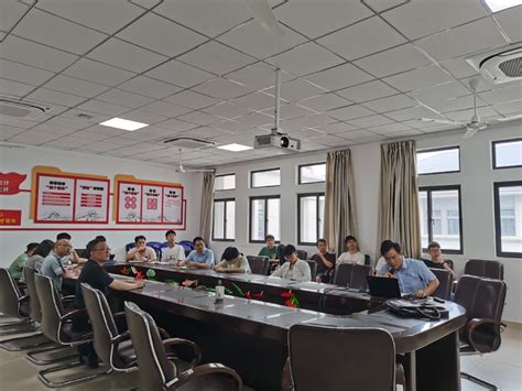 中国科学院侯增广研究员应邀为我校做学术报告