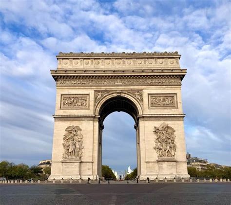🇫🇷 25 Best And Famous France Landmarks To See In 2024
