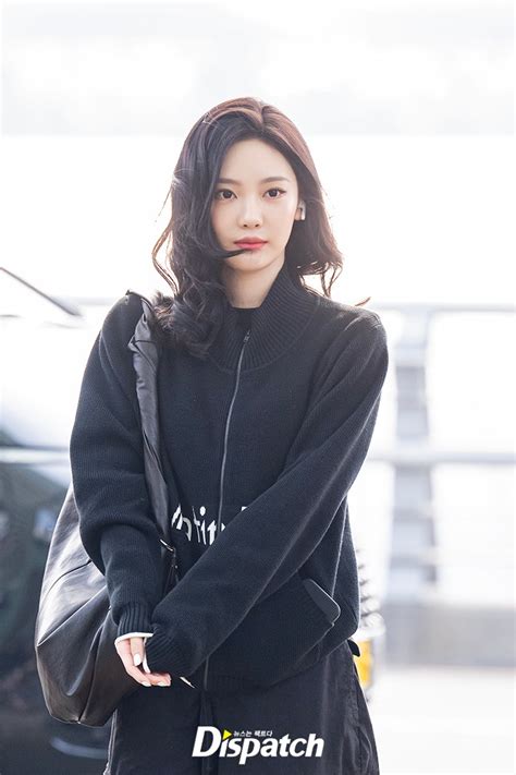 현장포토 머리넘겨 섹시닝닝 우월한 미모 디스패치 뉴스는 팩트다
