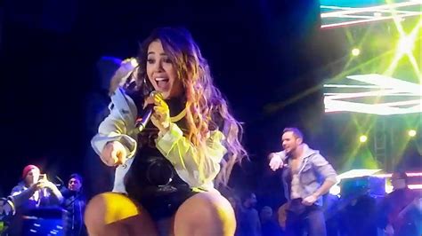 Danna Paola AgÜita 20 En Vivo Youtube