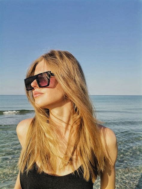 Идеи для фото на море Пляжные позы Идеи для фото Модельные позы