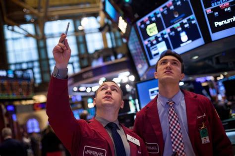 Correlation Between Oil Prices Stocks Weakens Wsj