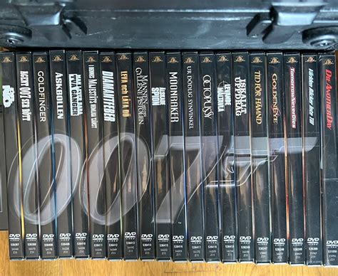 Se Produkter Som Liknar James Bond Dvd Box Set På Tradera 689128054