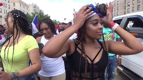 Dominican Girls Dance At Dominican Day Parade Bronx 2018 New York