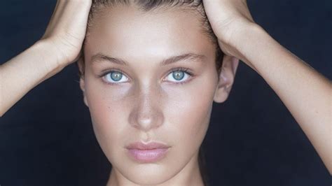 هكذا تصف بيلا حديد علاقة جيجي حديد وليوناردو دي كابريو صحيفة النخبة