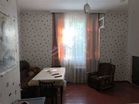 იყიდება დიდი ბელეტაჟი სახლი კომბინატში შენი სახლის სააგენტო