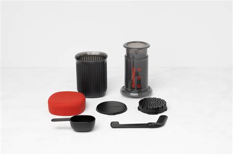 AeroPress Go vs. AeroPress - comparison - Blog Coffeedesk.com