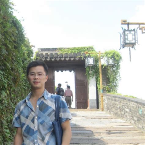 Yueming Zhous Instagram Twitter And Facebook On Idcrawl