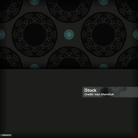 그리스 장식이 있는 블랙 의 고급스러운 프리투 프린트 엽서 디자인 텍스트 및 추상 패턴에 대한 공간이 있는 초대 템플릿 0명에