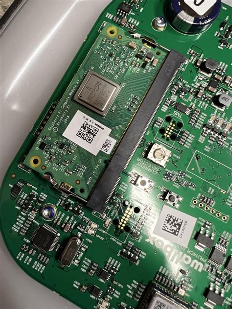 raspberry pi case feels like beeing under small volatge r raspberry pi