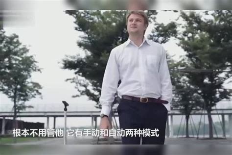 让你释放双手 能够自动行走的行李箱行走双手行李箱