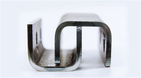 Horizontal Hydraulic Press Machine Key Features Ageramac