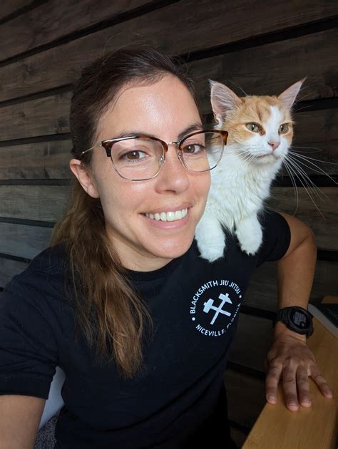 The Devil On My Shoulder Rshouldercats