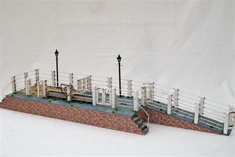 Claptowte Railway Cattle Loading Dock G Scale Central