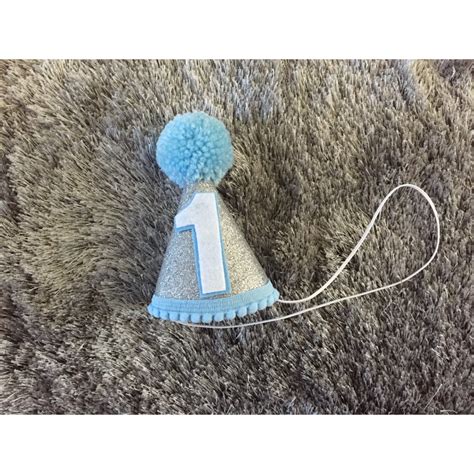 Mini Chapéu Parabéns com Glitter Prata e Pompom Azul Bebe | Shopee Brasil