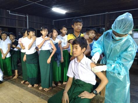 လိပ်သိုမြို့ အခြေခံပညာအထက်တန်းကျောင်းရှိ ကျောင်းသားကျောင်းသူများအား